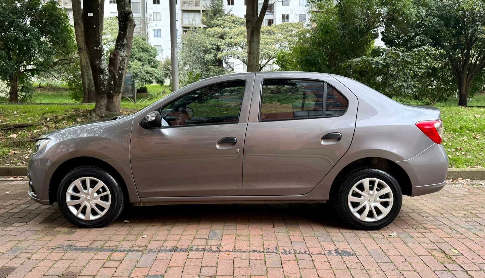 RENAULT LOGAN [2] [FL] LIFE MT 1600CC 16V AA 4AB ABS – REBELCAR SAS