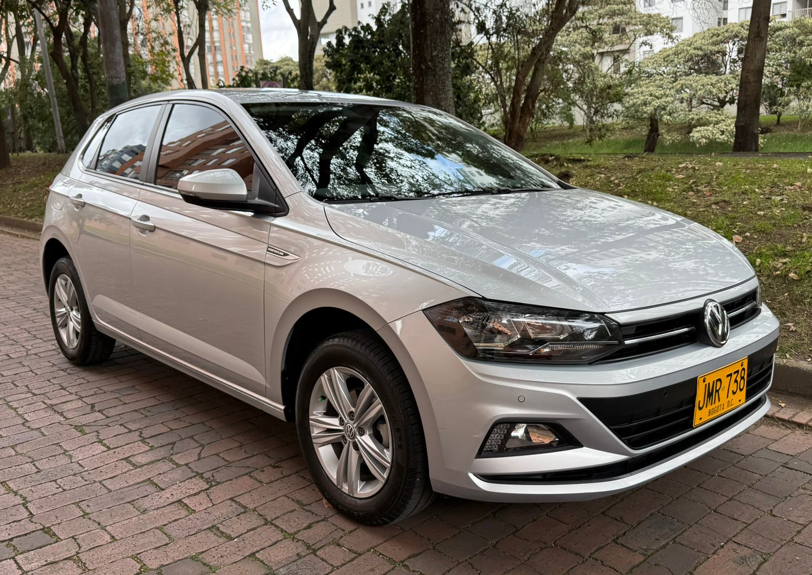 VOLKSWAGEN POLO COMFORTLINE – REBELCAR SAS