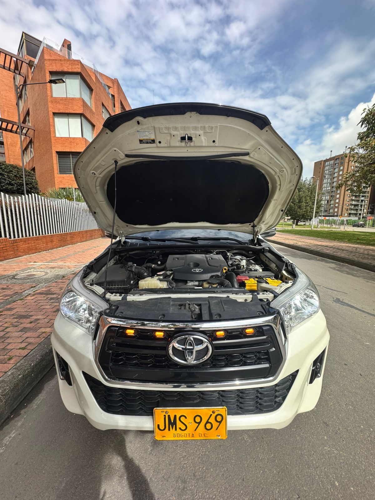TOYOTA HILUX 2020 – REBELCAR SAS