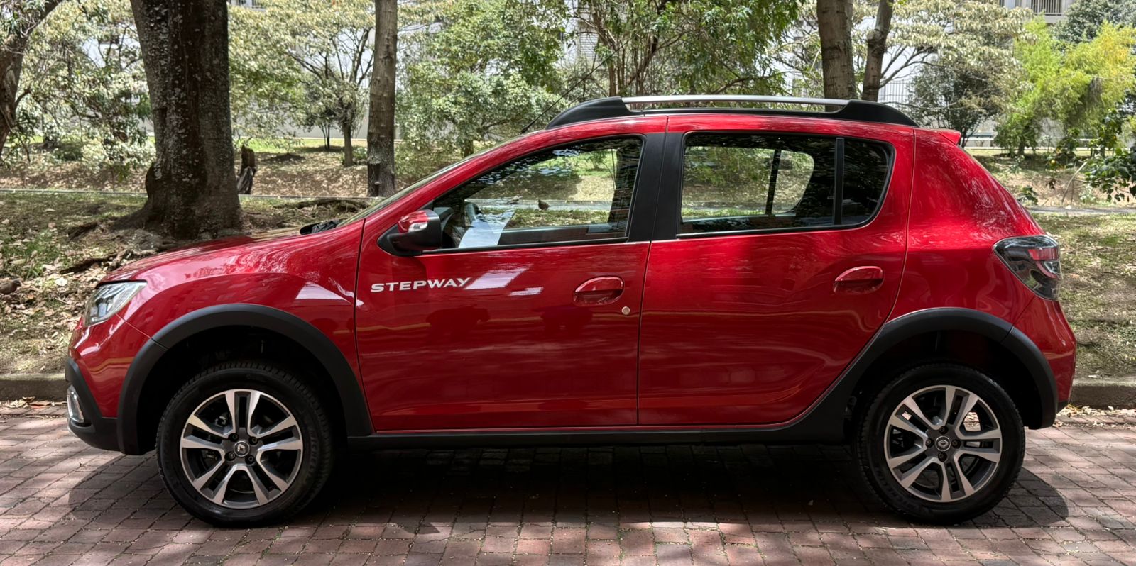 RENAULT STEPWAY INTENS – REBELCAR SAS